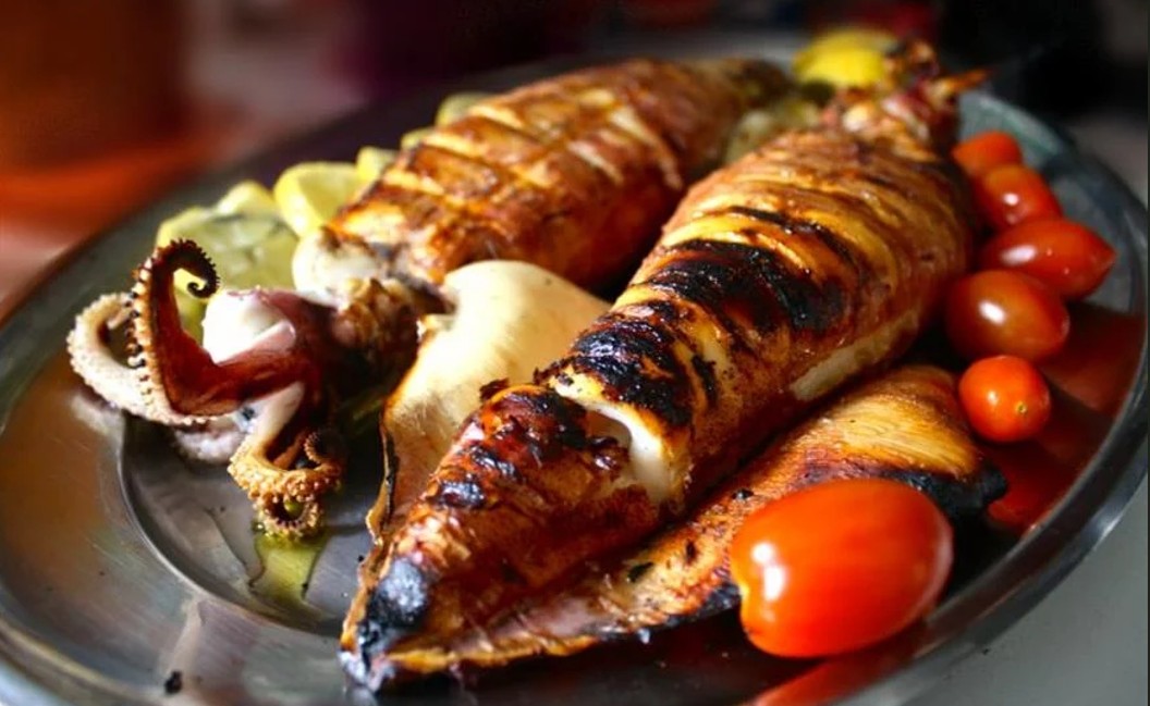 Mikonos’ta Kalamar Şoku: Bir Porsiyon Kalamara 285 Euro Hesap! - Birlik ...